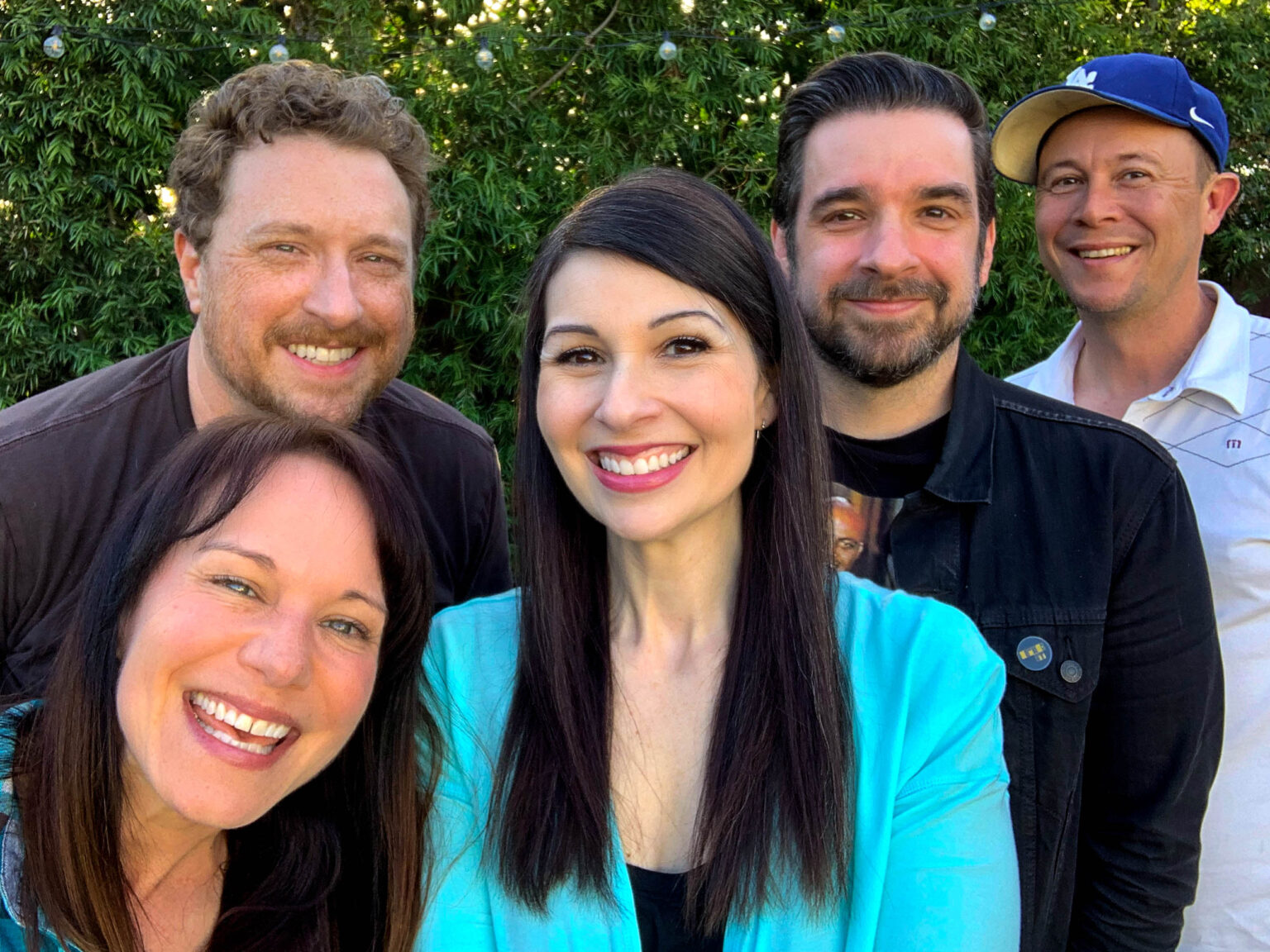 Renee’s Weird Ranch Life, Tod’s Tortoises, Beef Dunkies! | Alison Rosen